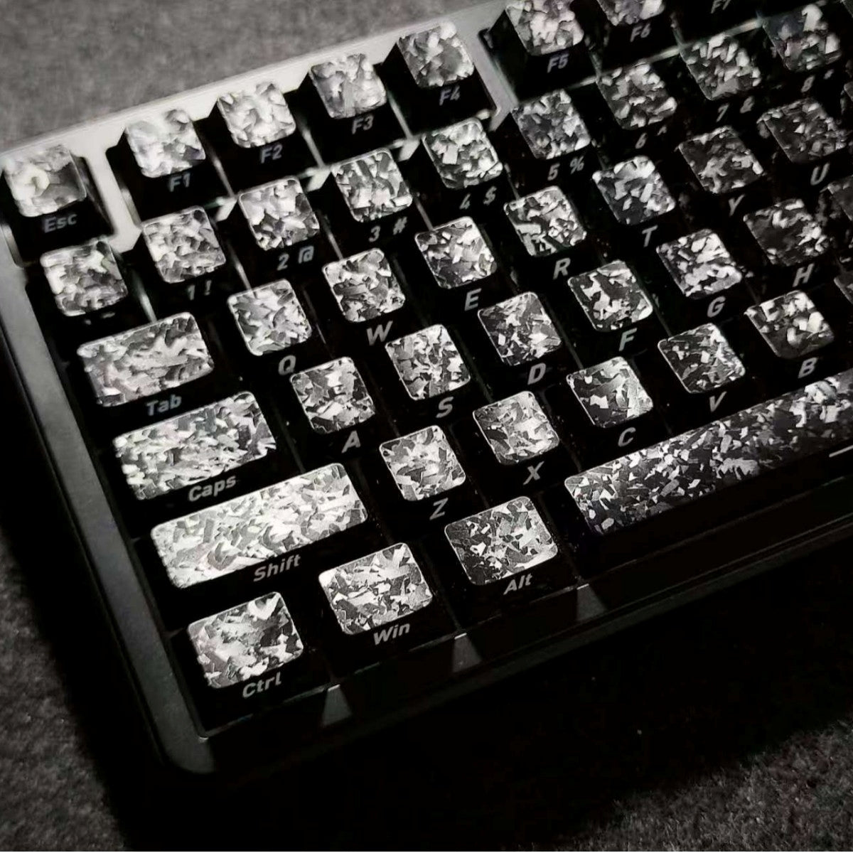 Carbon Fiber Texture Cherry Keycaps – CuriosityCaps